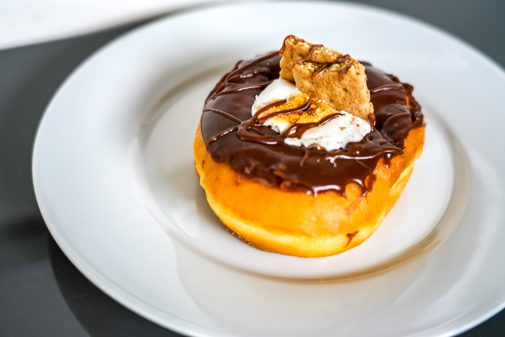 Best Donuts EVER. Kettle Glazed in LA. – The TravelClast